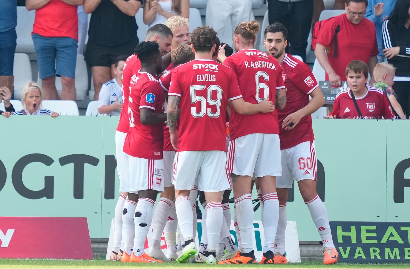 Derfor er der total tavshed i Vejle