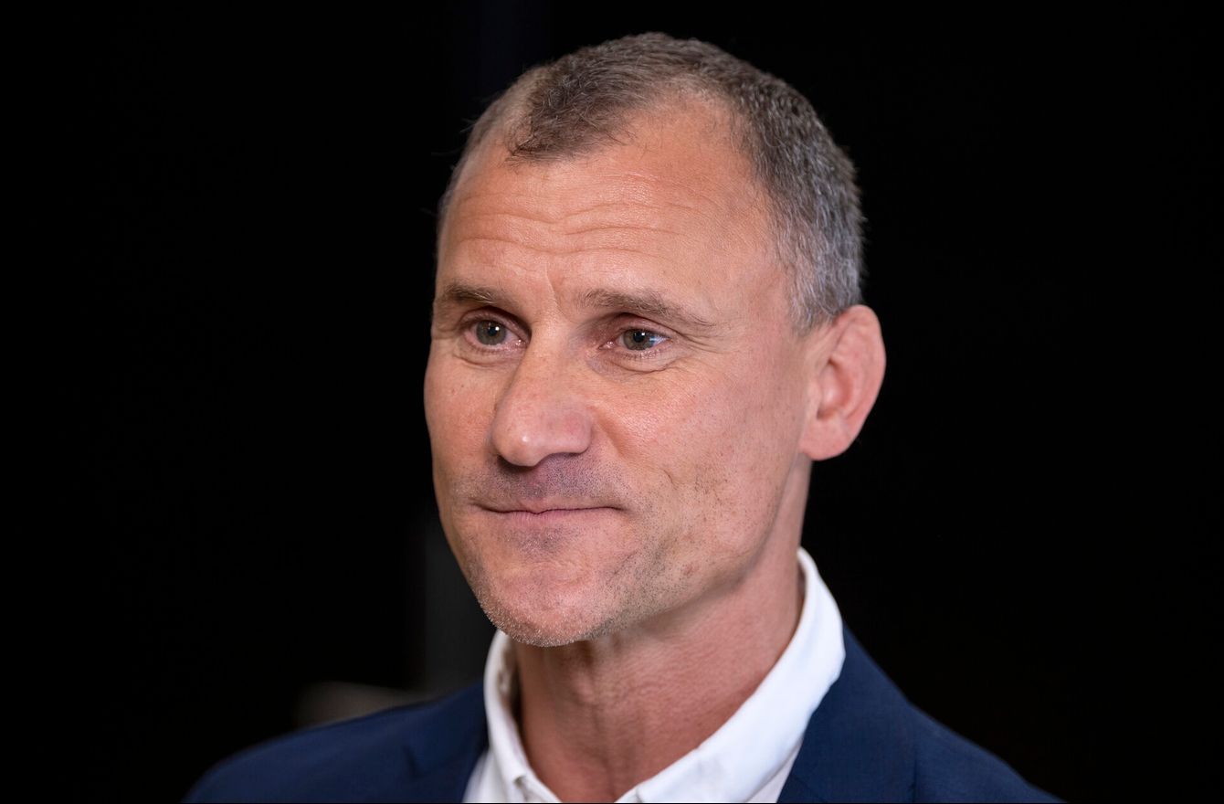 Peter Sand har agent-bror: Vi skal passe på