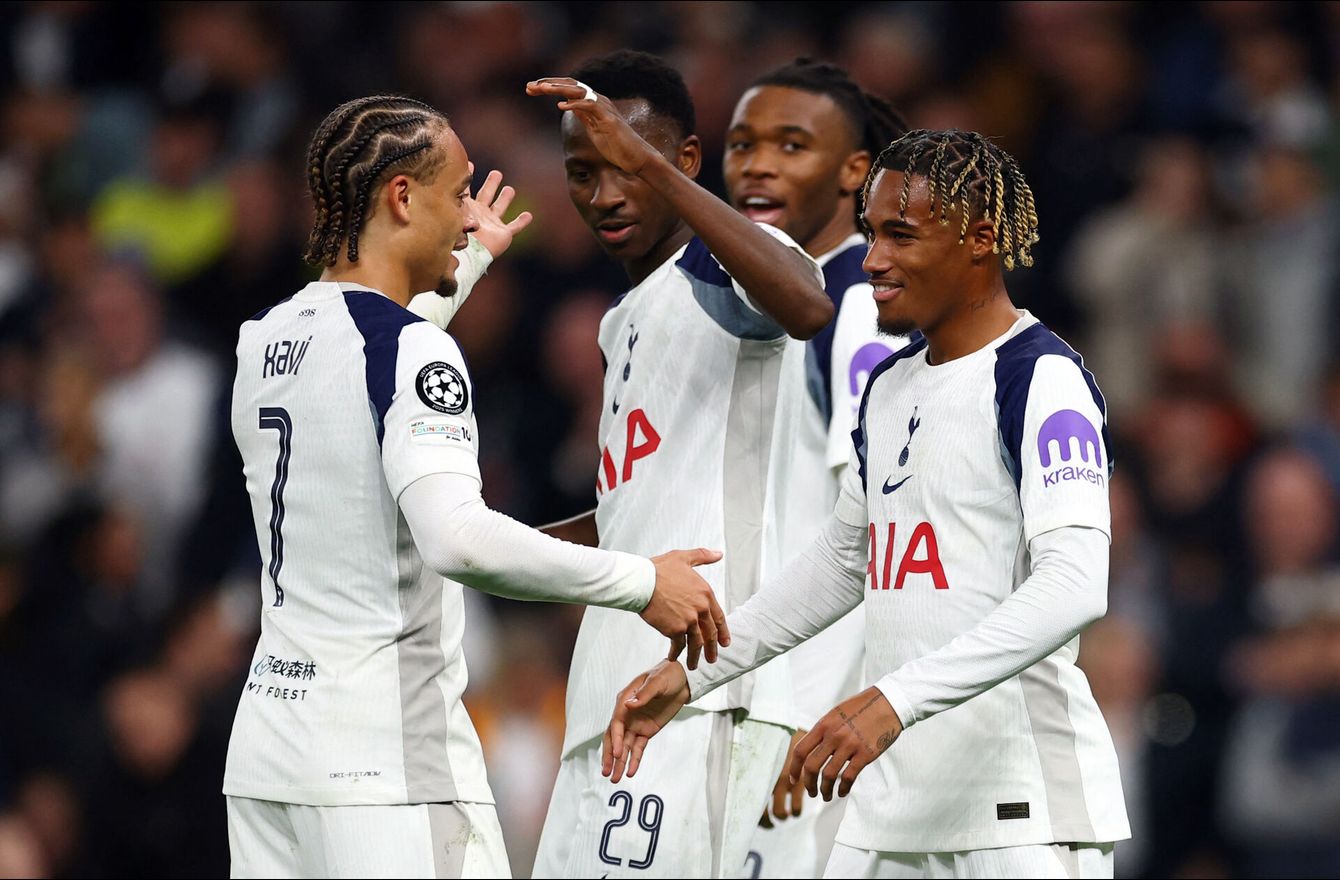Tottenham belønner Tye Hall