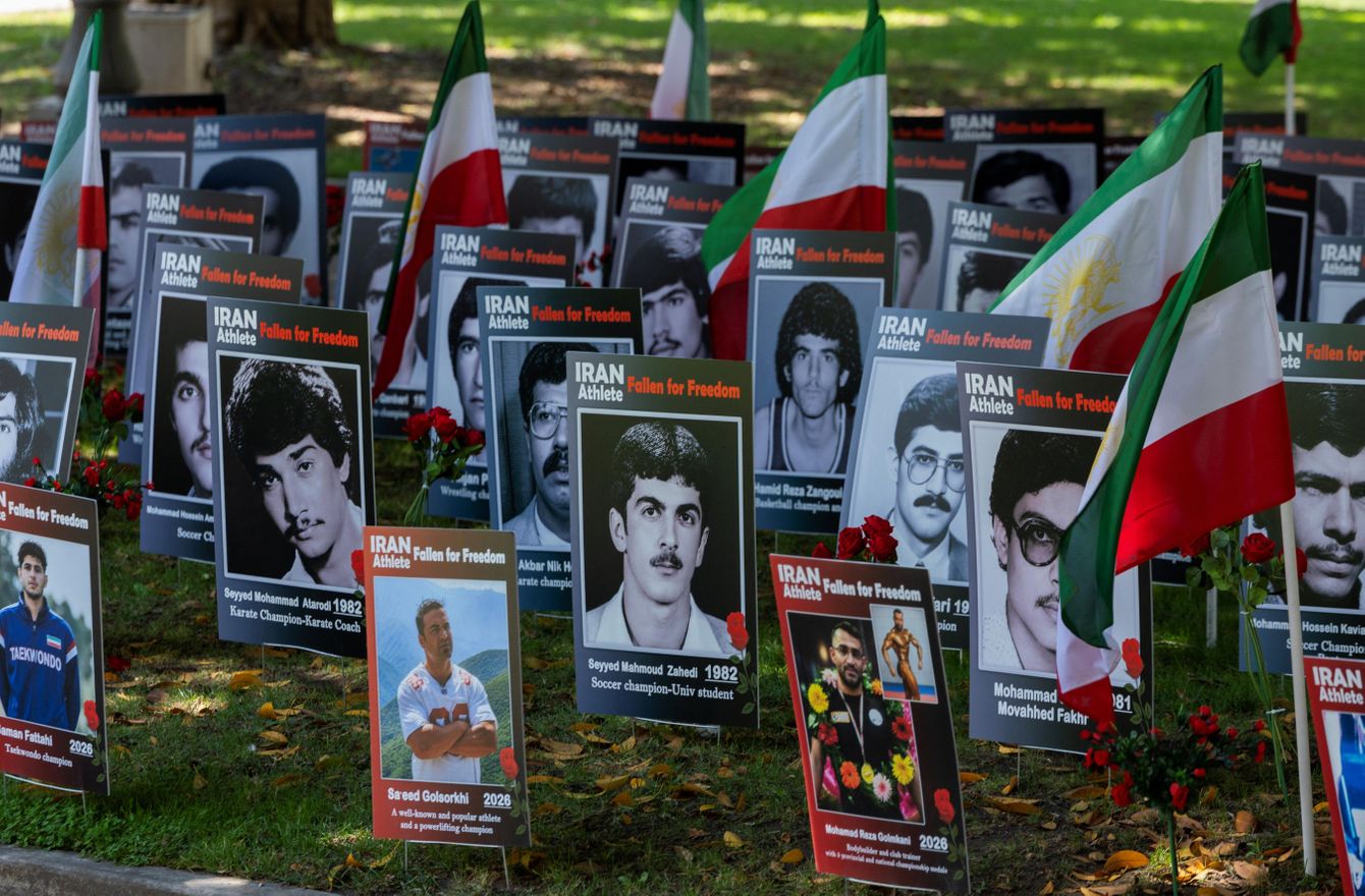 VM-feber: Demonstranter vil have Iran smidt ud