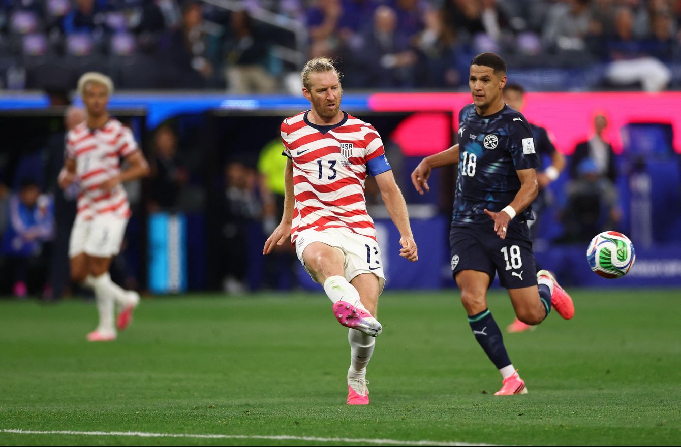 USA-anfører satte aldersrekord i sejren over Paraguay