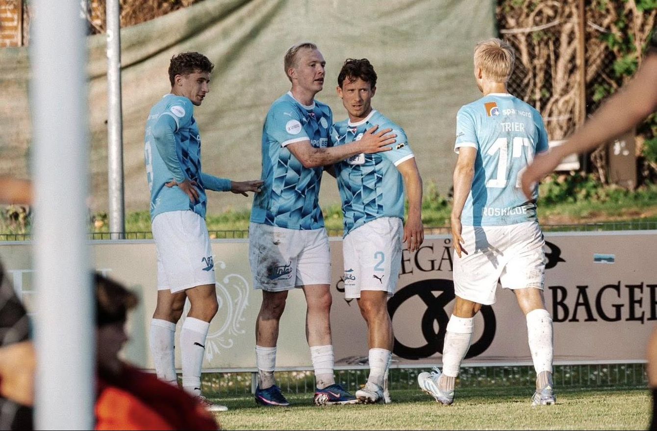 FC Roskilde skifter setup: Fast del af 1. division