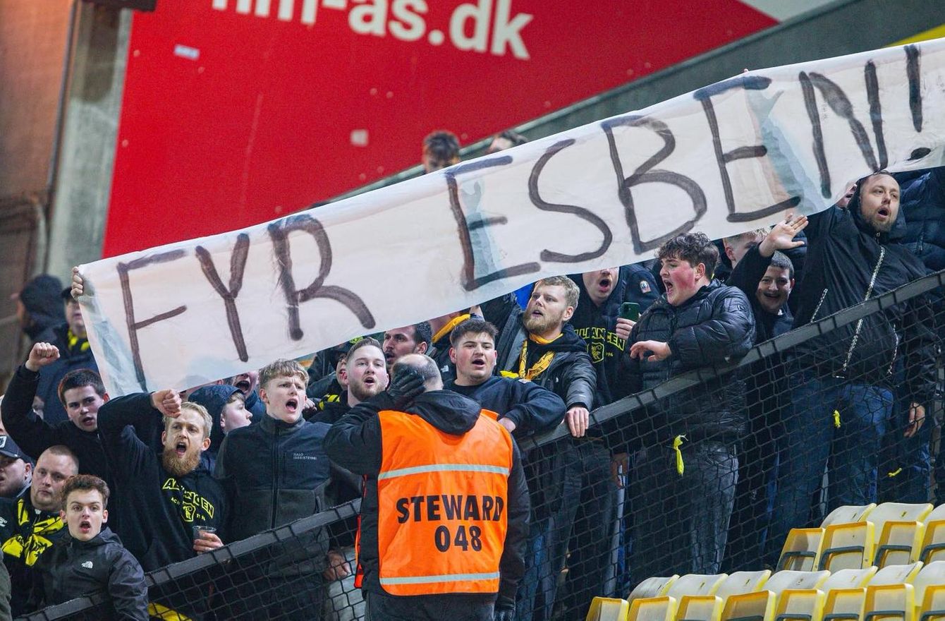 Horsens-fangruppe melder ud: Pilen peger mod Esben Hansen