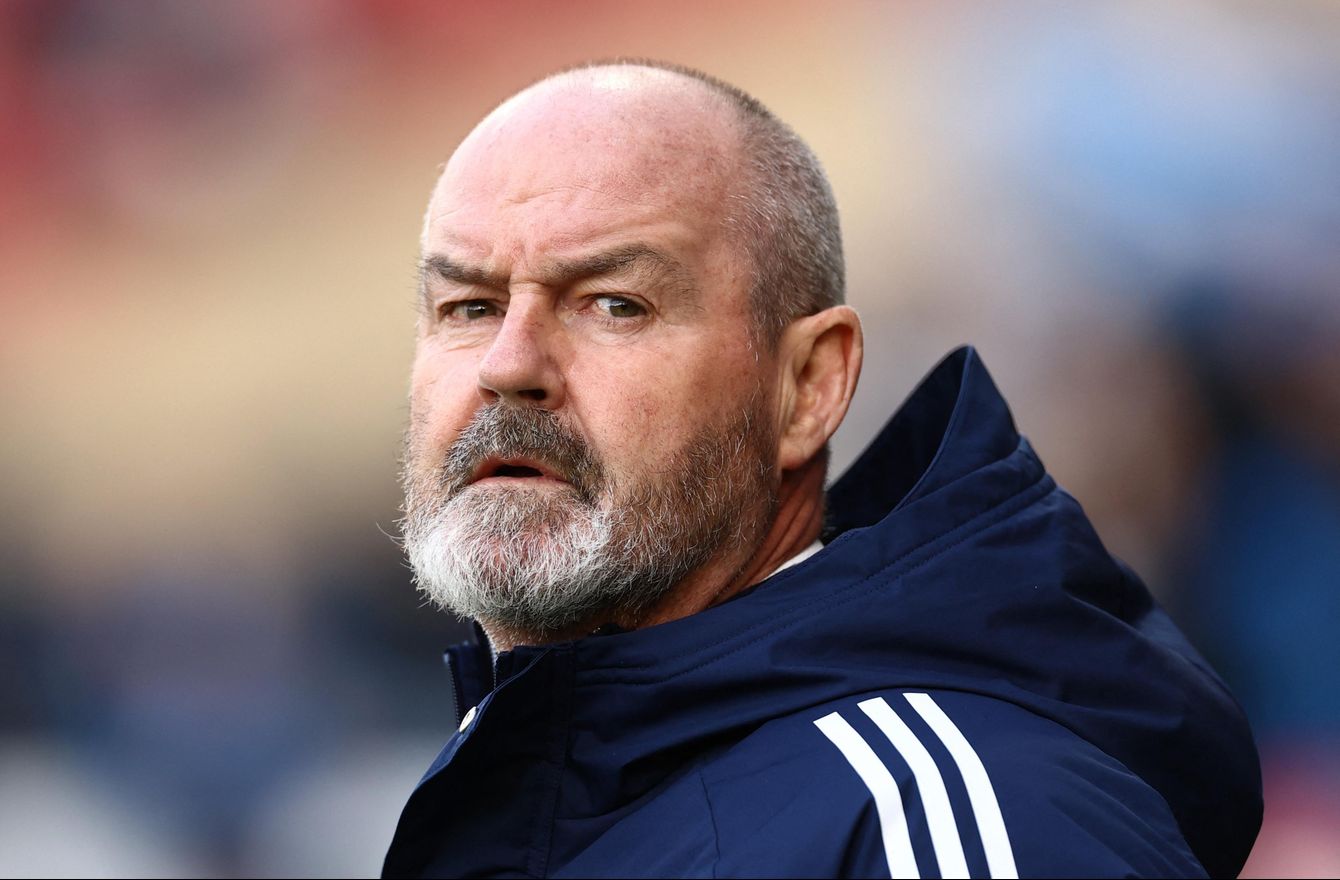 Skotland belønner Steve Clarke