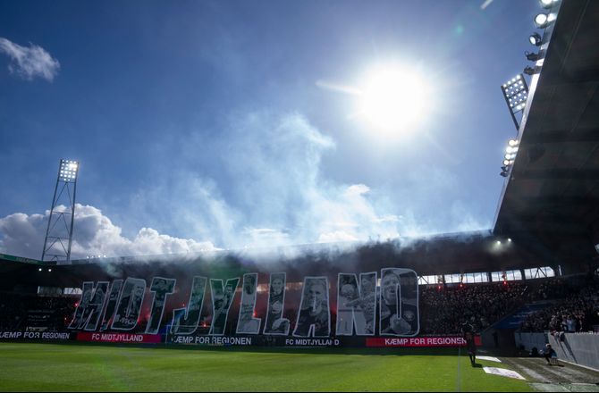 Nissen hyldet på FCM-tifo: Wow