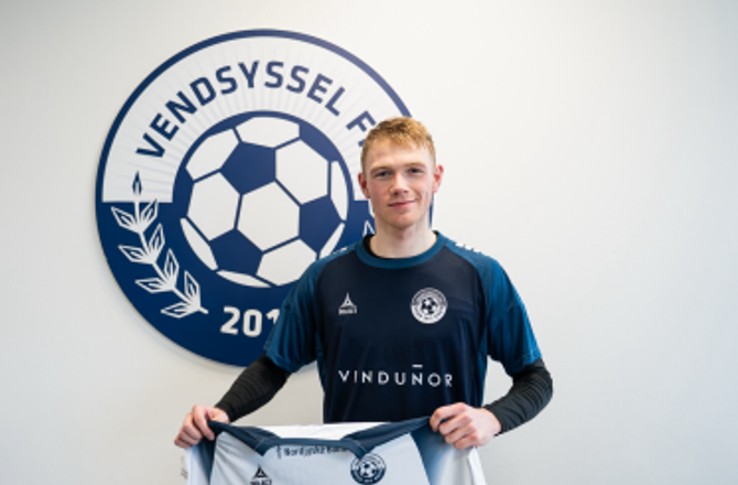 Vendsyssel henter færøsk back
